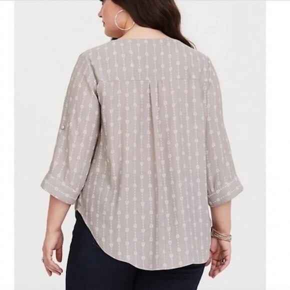 torrid | Tops | Torrid Light Gray Patterned Blouse | Poshmark